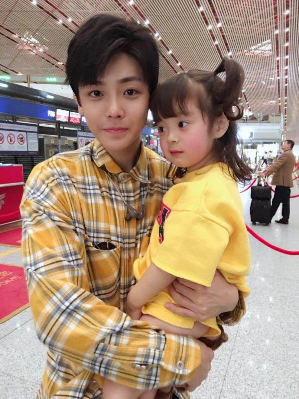 เซเลปรุ่นจิ๋ว!! รวมภาพน่ารักของหนูน้อย Ha Lin จาก Let go of my baby – AKERU