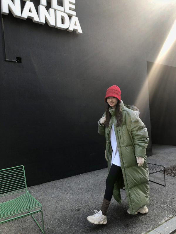 มาแรง! 30 แฟชั่นเสื้อกันหนาวตัวพองจาก Stylenanda กำลังฮิตที่เกาหลี – AKERU