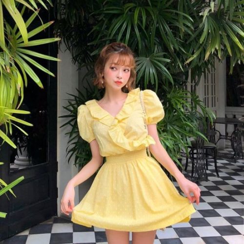 50 แฟชั่นเสื้อผ้าสีเอิร์ธโทน แมทช์ลุคไหนก็สวยป็อบ – AKERU