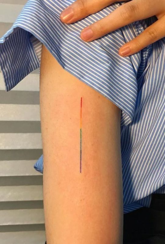 25 ไอเดียรอยสัก Rainbow Tattoo โทนสีรุ้งสดใส – AKERU