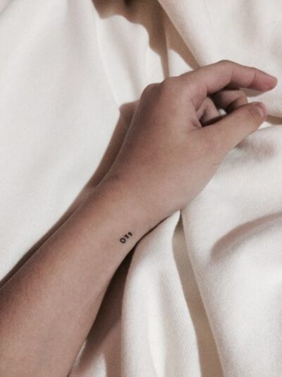 แสนน่ารัก! 40 รอยสักตัวเลข เรียบง่าย แต่เต็มไปด้วยความหมาย – AKERU