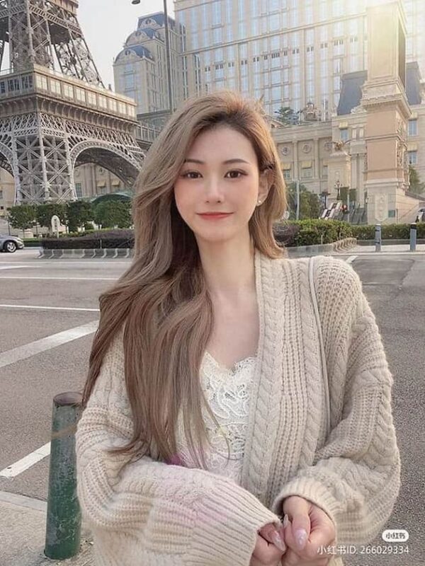 50 ไอเดียสีผมชานม (Milk Tea Color) เทรนด์สียอดฮิต ขับผิวให้สวยดูแพง – AKERU