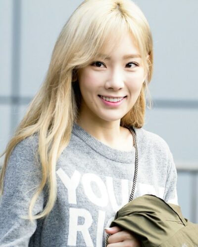 50 สีผมสำหรับสาวผิวขาวเหลือง ขับผิวให้สว่าง สวยมั่นใจได้ทุกลุค – AKERU