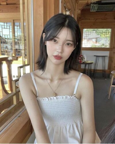 30 ไอเดียทรงผม Wolf Cut เปลี่ยนลุคเปรี้ยวจี๊ดตาม LISA ROCKSTAR – AKERU